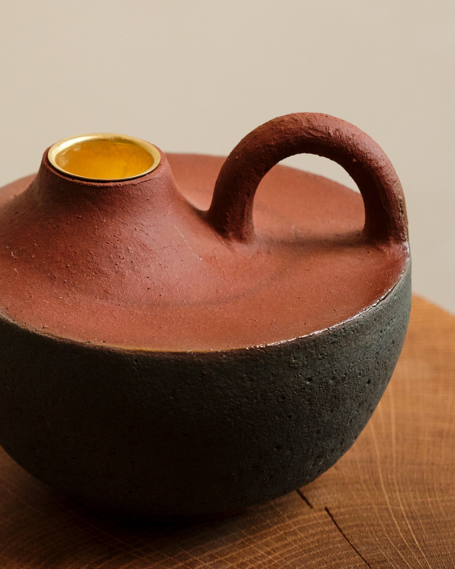 AMPHORA 'The Vase' – Andrea Tsang